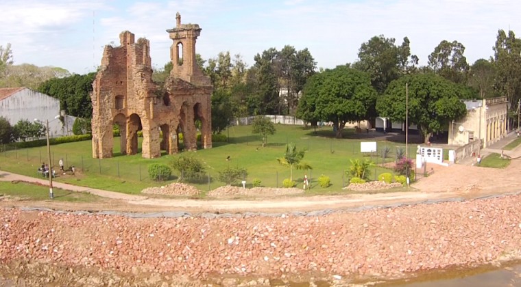 Diario HOY | Avanzan obras de defensa costera de ruina de Humaitá