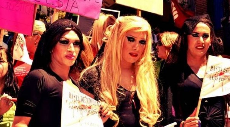 Diario HOY | Piden que ley contra violencia a mujer respalde a trans