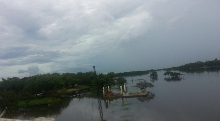 Diario HOY | Crecida del río deja a Villa Florida sin sus playas