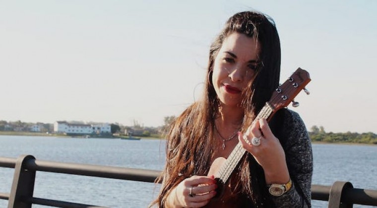 Diario HOY | Cantante paraguaya propone una nueva forma de disfrutar ...