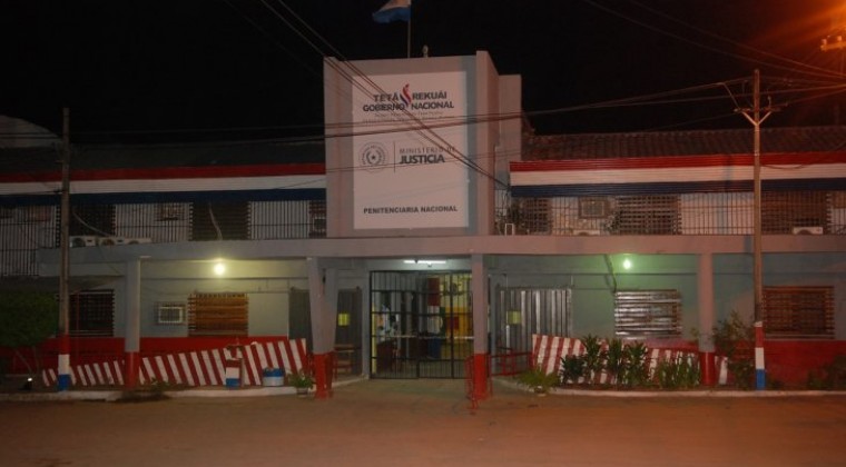 Diario HOY | Reclusos de Tacumbú amenazan con amotinarse en protesta a ...