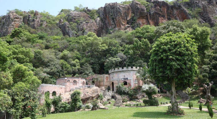 Diario HOY | Un castillo en medio de los cerros de Tobatí