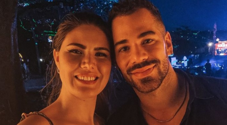 Diario HOY | Cita con Renato Prono y Alba Riquelme en subasta a ...