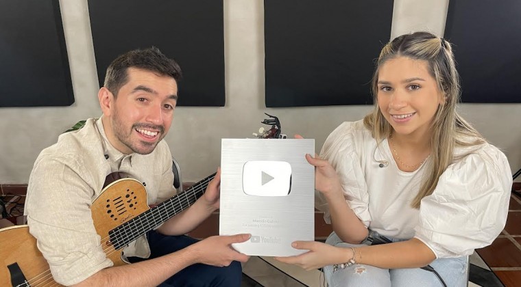 Diario HOY | Marcelo Gabriel y Sol Codas, Placa de Plata por superar ...